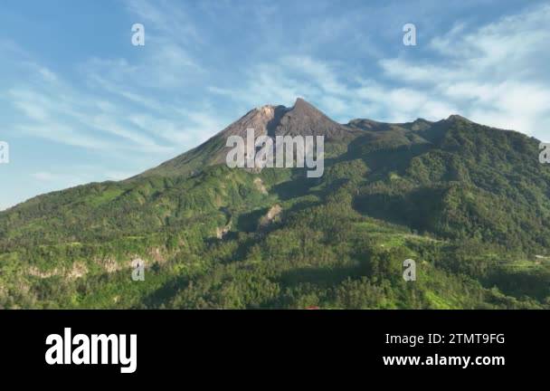 Merapi crater Stock Videos & Footage - HD and 4K Video Clips - Alamy