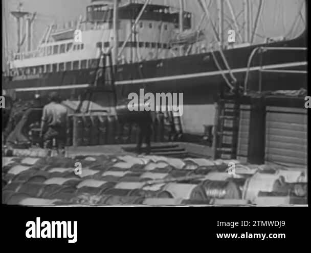 Ship loading 1930's Stock Videos & Footage - HD and 4K Video Clips - Alamy