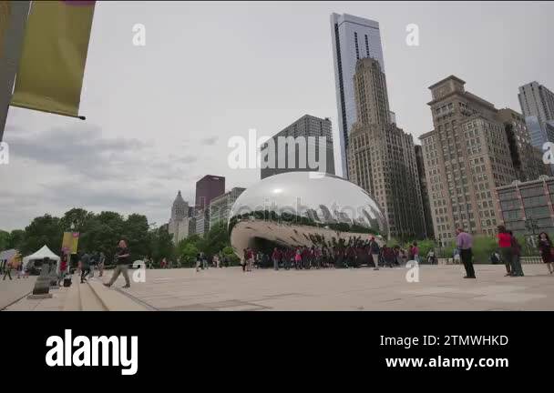 Hyper lapse Crowded Chicago Bean Monument in Millennium Park. Crowds ...