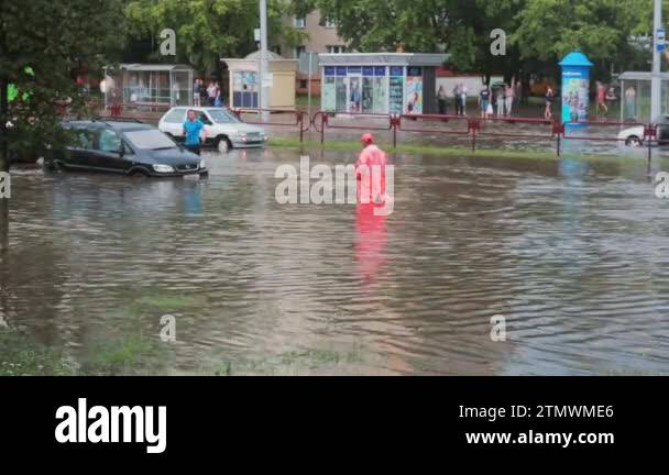 Push car flood Stock Videos & Footage - HD and 4K Video Clips - Alamy