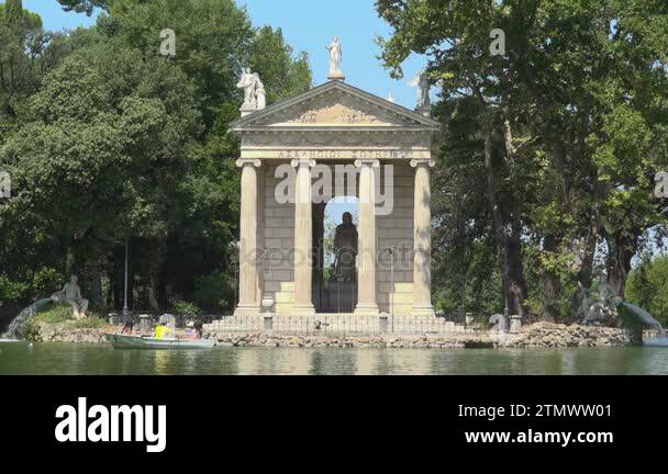 Villa Borghese, Rome, city park with Esculapio temple and pond Stock ...