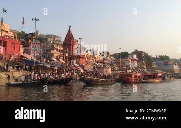 Varanasi ghat wide Stock Videos & Footage - HD and 4K Video Clips - Alamy