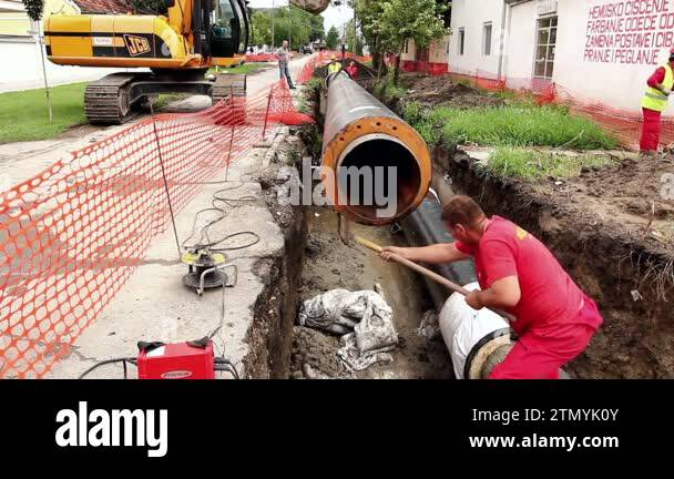 Trench cleaning Stock Videos & Footage - HD and 4K Video Clips - Alamy