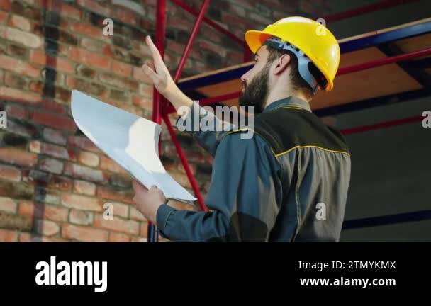 Good looking builder Stock Videos & Footage - HD and 4K Video Clips - Alamy