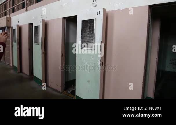 Isolation of cells Stock Videos & Footage - HD and 4K Video Clips - Alamy