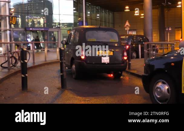 Piccadilly gate Stock Videos & Footage - HD and 4K Video Clips - Alamy