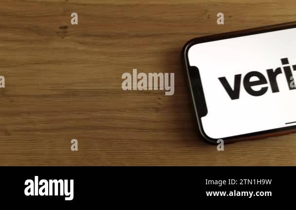 Verizon sign logo Stock Videos & Footage - HD and 4K Video Clips - Alamy