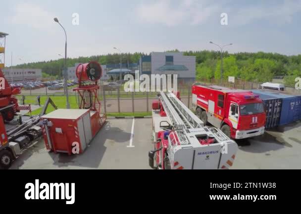 Scaling station Stock Videos & Footage - HD and 4K Video Clips - Alamy