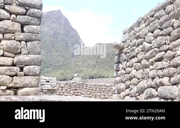 Crown peru Stock Videos & Footage - HD and 4K Video Clips - Alamy