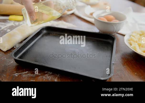 Oil tray Stock Videos & Footage - HD and 4K Video Clips - Alamy