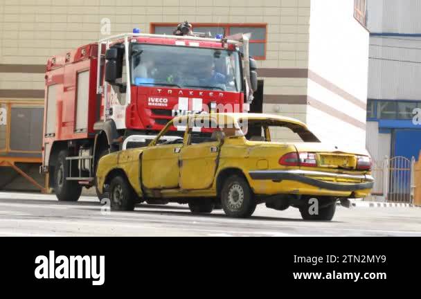 Battered car Stock Videos & Footage - HD and 4K Video Clips - Alamy