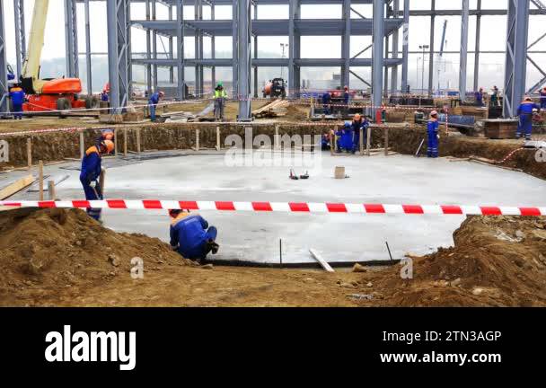 Perform work Stock Videos & Footage - HD and 4K Video Clips - Alamy