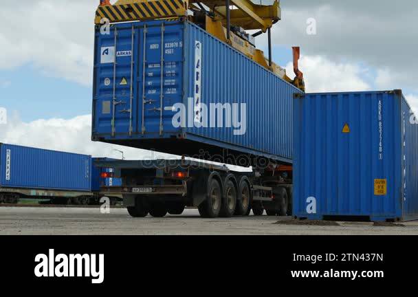 Container on lorry Stock Videos & Footage - HD and 4K Video Clips - Alamy