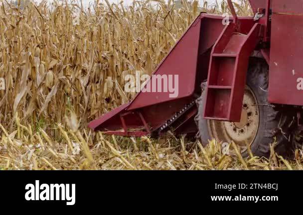 Tractor corn Stock Videos & Footage - HD and 4K Video Clips - Alamy