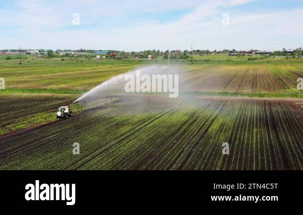 Crop irrigation machine using center pivot sprinkler system top view ...