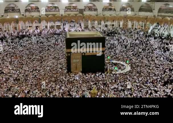 Millions of people praying in Holy Mosque in Mecca, saudi arabia Holy ...