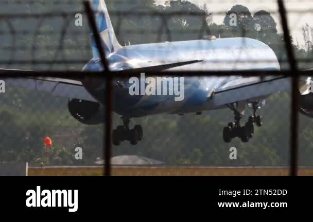 PHUKET, THAILAND - FEBRUARY 19, 2023: Boeing 787 Dreamliner, A6-BND of ...