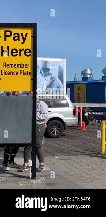 fishermans wharf, entrance parking lot people queuing up trying to pay ...
