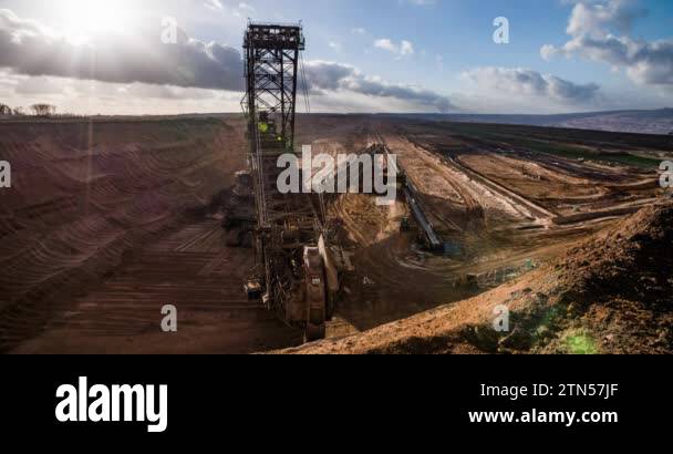 Bagger 288 digger Stock Videos & Footage - HD and 4K Video Clips - Alamy