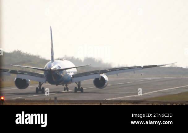 PHUKET, THAILAND - FEBRUARY 19, 2023: Boeing 787 Dreamliner, A6-BND of ...