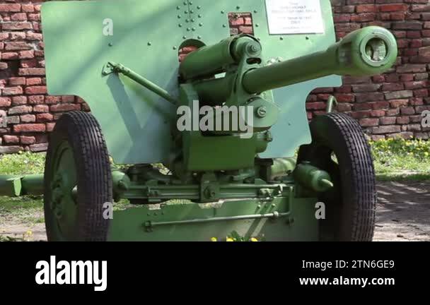 Zoom of small moving gun Stock Video Footage - Alamy