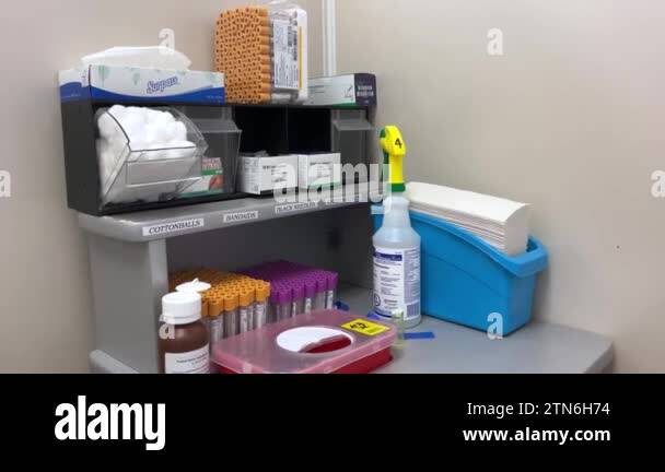 LifeLabs Laboratory for blood tests of urine and feces office entrance ...