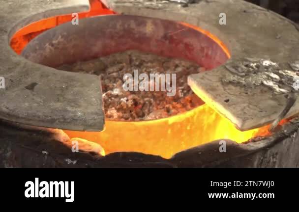 Aluminum molds Stock Videos & Footage - HD and 4K Video Clips - Alamy