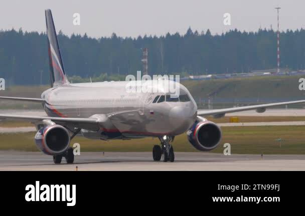 Airbus a321 jet aircraft plane Stock Videos & Footage - HD and 4K Video ...