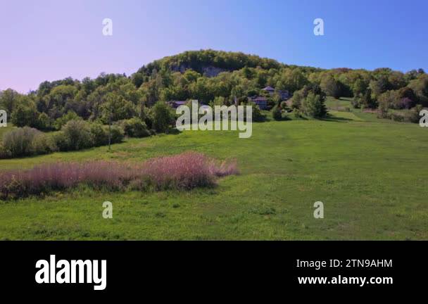 Rattlesnake Point Conservation Area lookout houses, cottages or villas ...