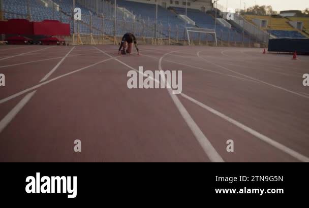 Runner crouching starting block Stock Videos & Footage - HD and 4K ...