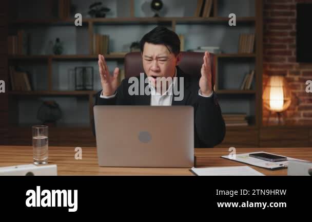 Shocked software Stock Videos & Footage - HD and 4K Video Clips - Alamy