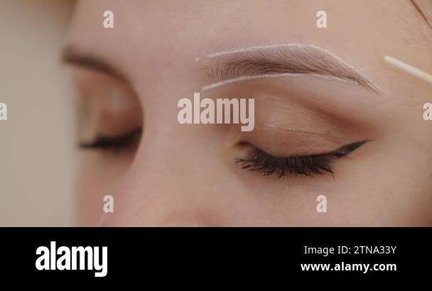 Building the Shape of Eyebrows, Tint Procedure of Natural Henna, Beauty ...