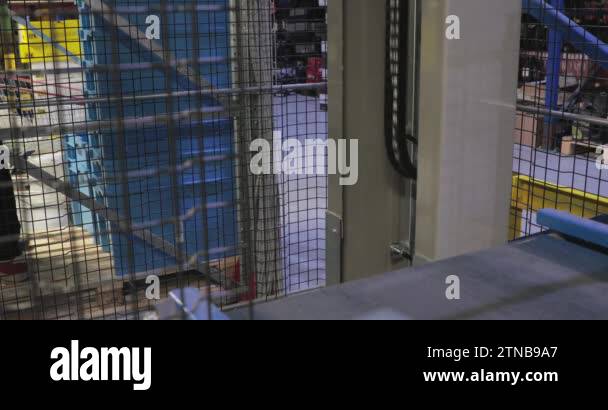 Automatic Elevator Lift for Transport Totes Boxes in Warehouse Stock ...