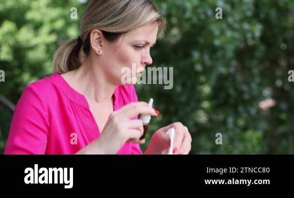 Blossom pollen woman Stock Videos & Footage - HD and 4K Video Clips - Alamy