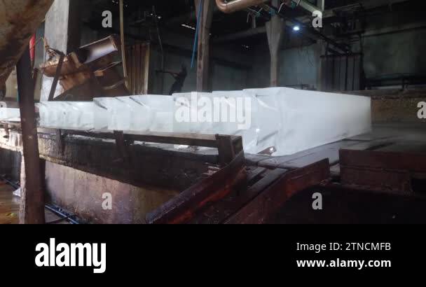 Ice factory Stock Videos & Footage - HD and 4K Video Clips - Alamy