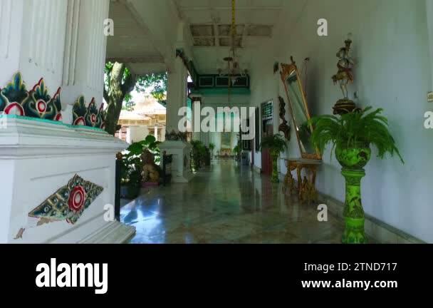 Jogjakarta palace Stock Videos & Footage - HD and 4K Video Clips - Alamy