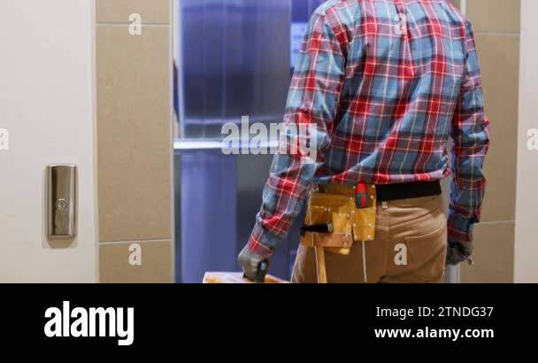 Worker movement Stock Videos & Footage - HD and 4K Video Clips - Alamy