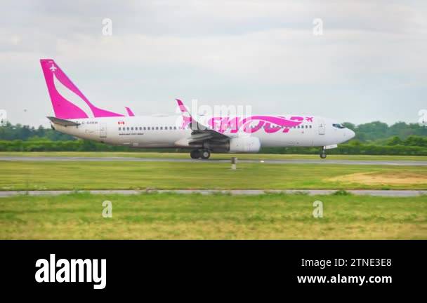 Swoop Canadian airline plane prepare for departure. Boeing 737-800 ...
