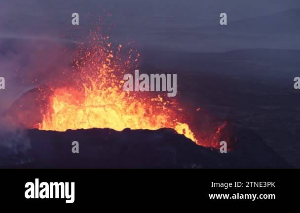Panoramic footage of Litli-Hrtur Volcano Eruption. Iceland 28.7.2023 ...