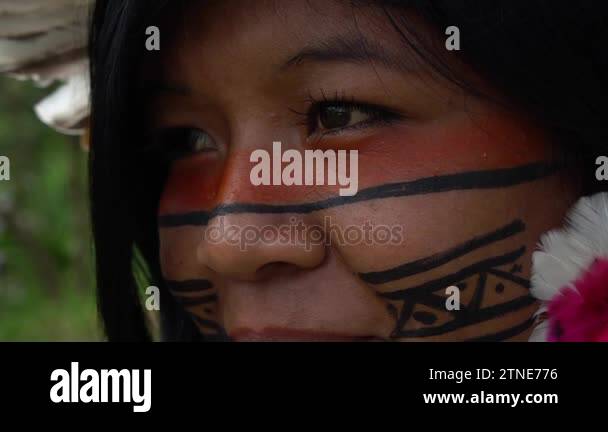 Closeup face of Native Brazilian Woman at an indigenous tribe in the ...