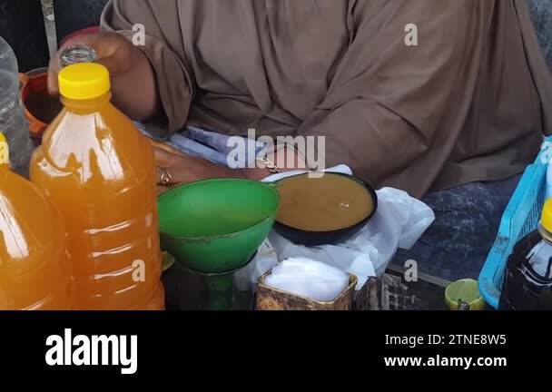 Jamu tradisional Stock Videos & Footage - HD and 4K Video Clips - Alamy