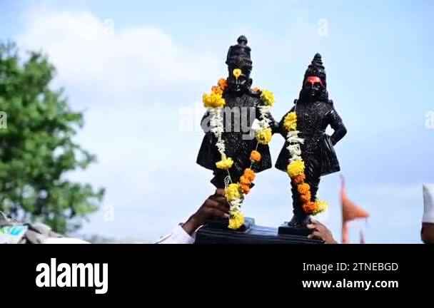 God vitthal statue Stock Videos & Footage - HD and 4K Video Clips - Alamy