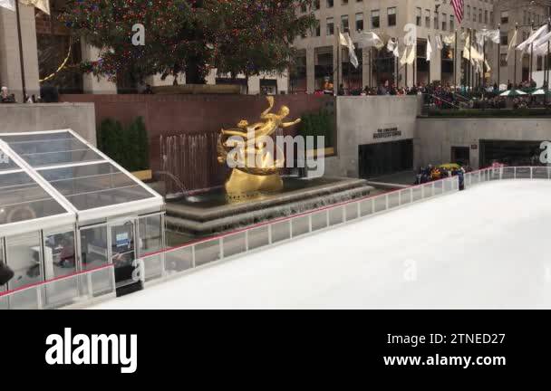 ROCKEFELLER CENTER, NEW YORK CITY, USA-DECEMBER 27, 2019: This video is ...