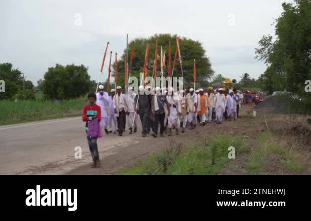 PANDHARPUR, MAHARASHTRA, INDIA, 8 JULY 2022 : Wari Palkhi Sohla, Wari ...