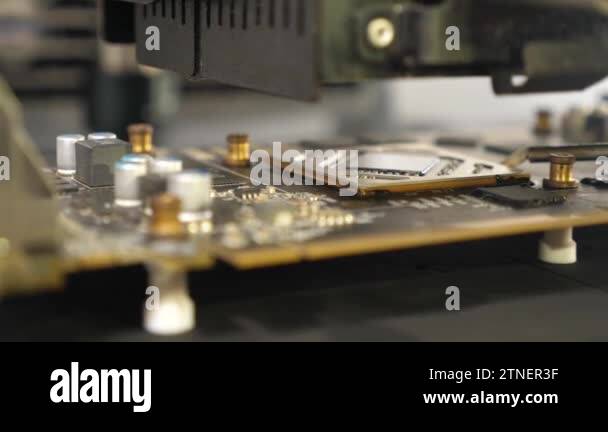 Infrared soldering station setup and GPU chip desoldering process ...
