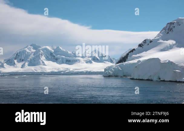 Antarctica. Beautiful nature. Landscape with icebergs in the ocean ...