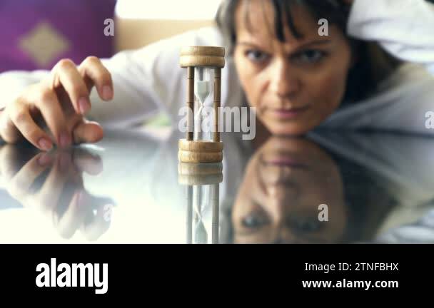 Business woman clock in Stock Videos & Footage - HD and 4K Video Clips ...