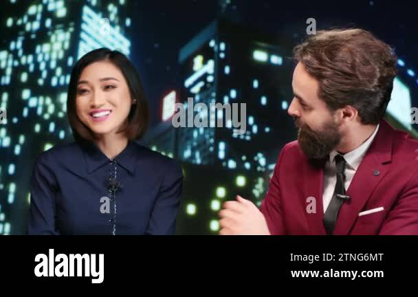 Hosting the team Stock Videos & Footage - HD and 4K Video Clips - Alamy