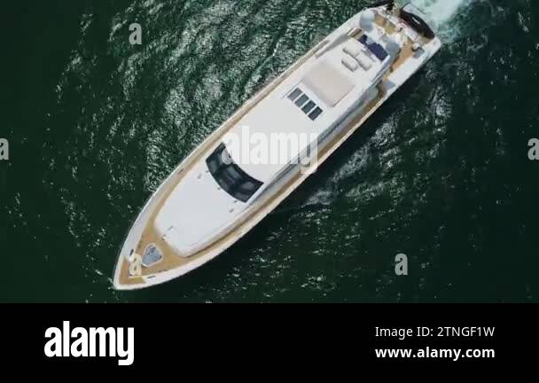 Veloce veloce Stock Videos & Footage - HD and 4K Video Clips - Alamy