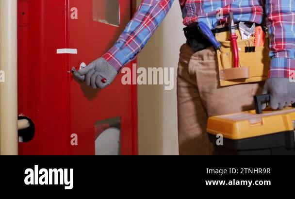 Broken locker Stock Videos & Footage - HD and 4K Video Clips - Alamy